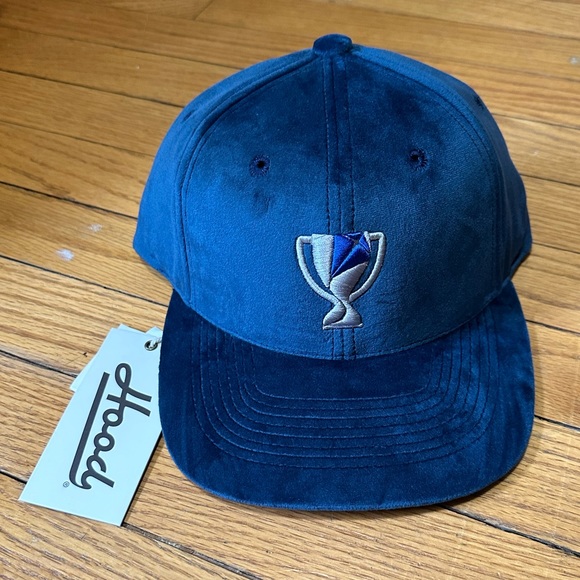 Hood | Accessories | Limited Edition Liberty National Golf Club Velvet ...